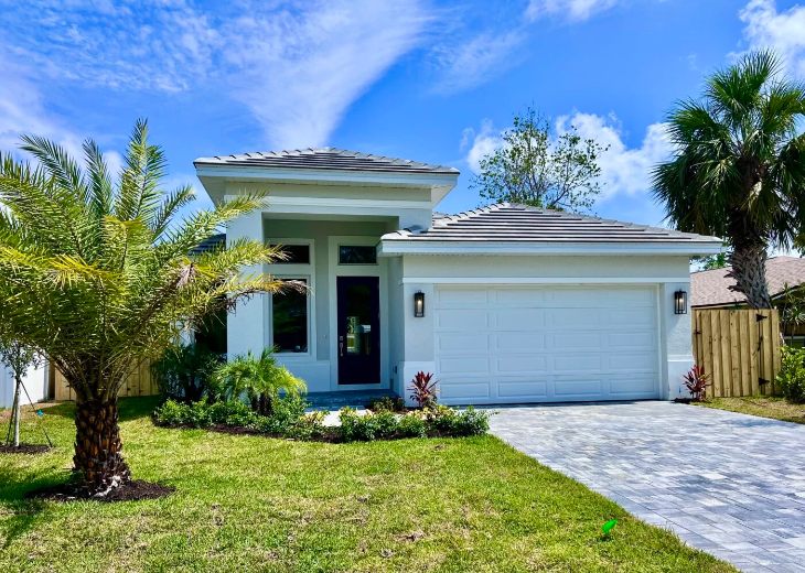 Naples Florida Vacation Rentals - Steps to the Beach Rentals